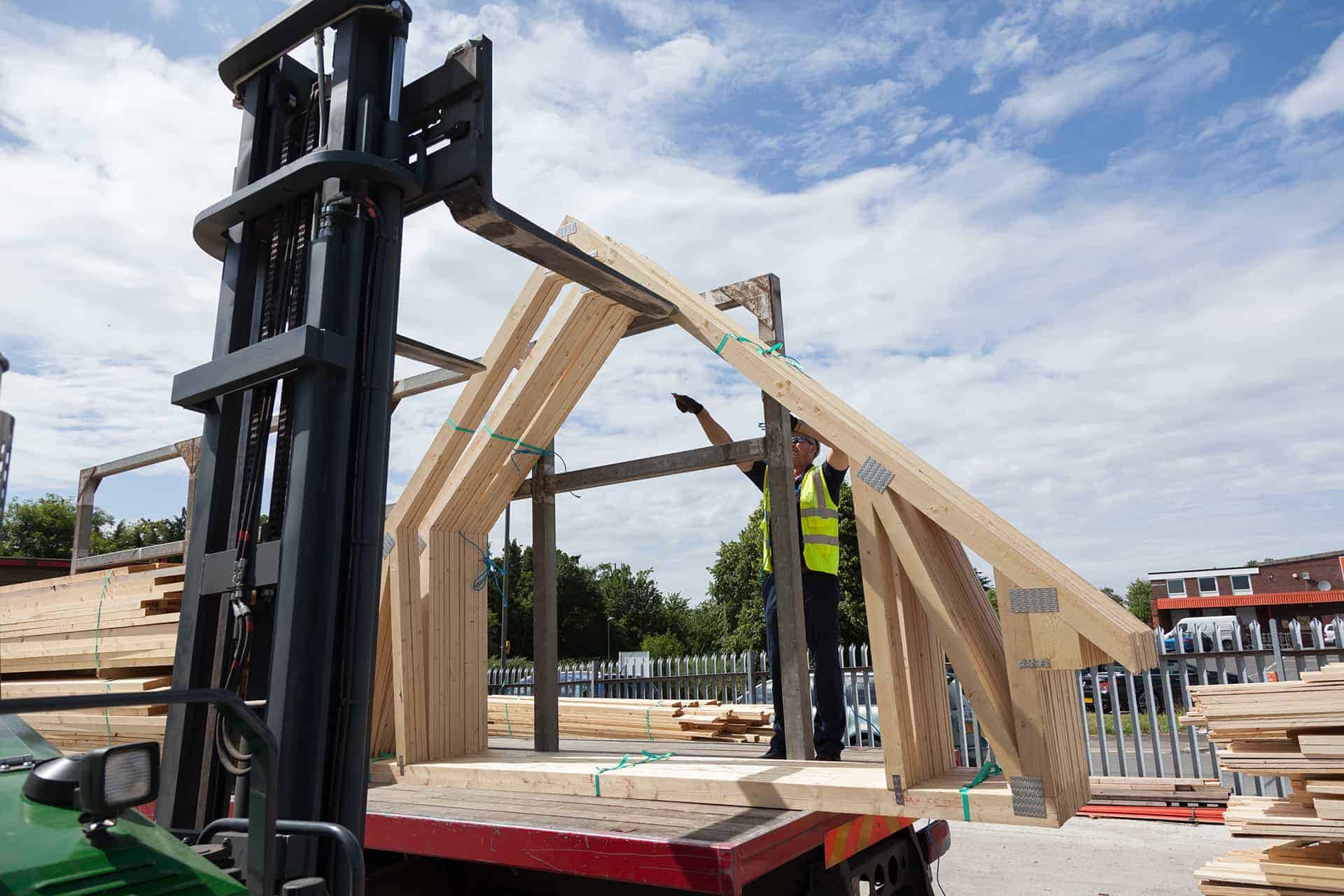 How to Safely Unload, Store and Install Roof Trusses | Pasquill